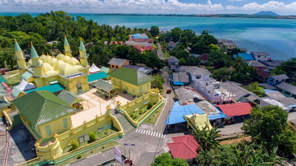 Pulau Penyengat Ditetapkan sebagai Simbol Wisata Halal Indonesia - news ...
